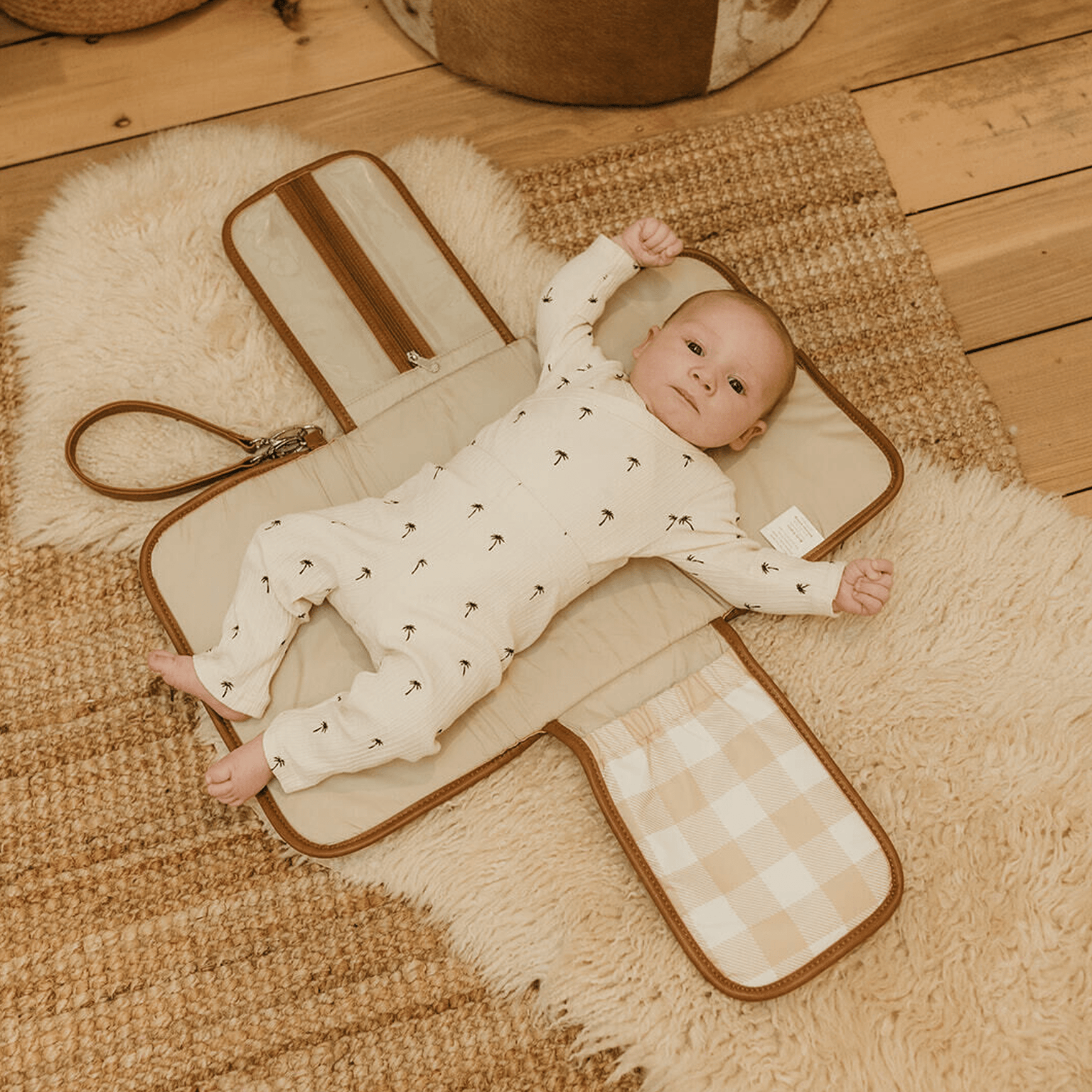 Baby Travel Changing Mat - Change Mat Clutch | OiOi