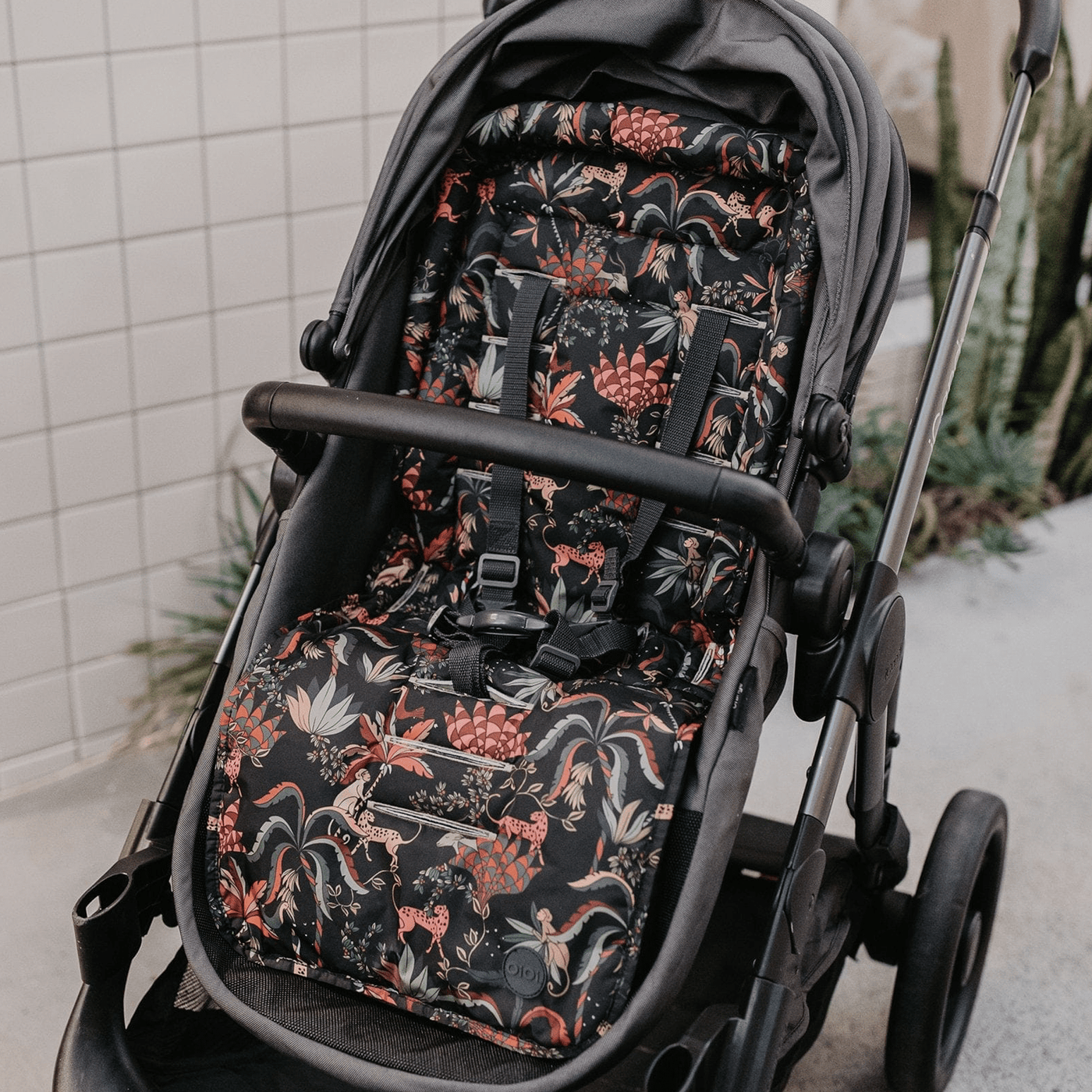 Reversible Pram Liner - Unisex Jungle Print — OiOi